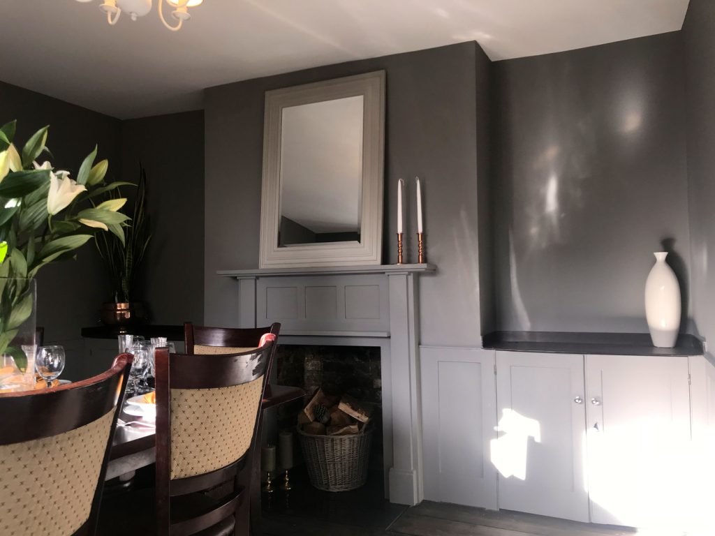 Rays Plastering Ltd: Plasterer Kent | Skimming | Plastering | Coving